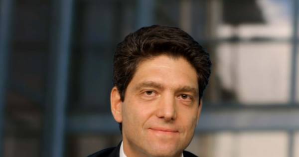 André Dorf - Robotização e Plataformas Inteligentes